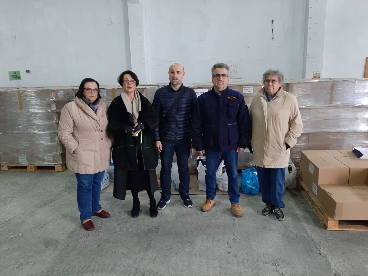 Προσφορά στο Κοινωνικό Παντοπωλείο από την Τράπεζα Τροφίμων Θεσσαλίας ...