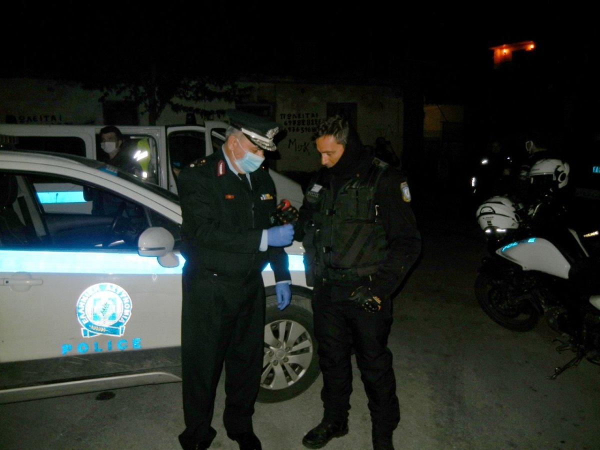 Ανάσταση στα μπλόκα και στους δρόμους για τους Λαρισαίους Αστυνομικούς ...