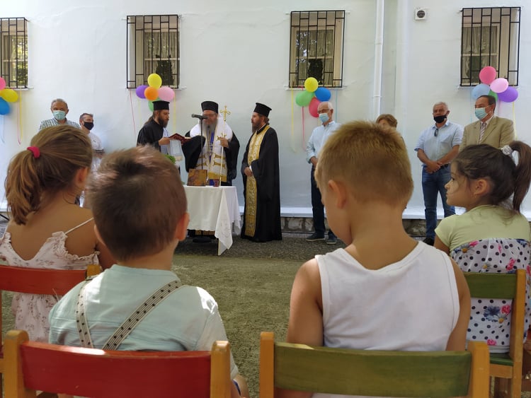 Με αγιασμό ξεκίνησαν τη λειτουργία τους οι Δημοτικοί Παιδικοί Σταθμοί ...