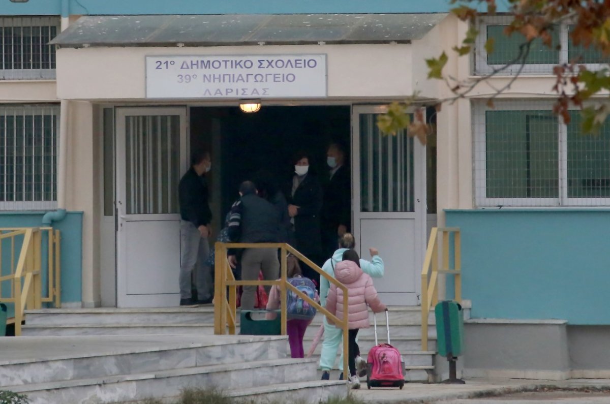 Επέστρεψαν σχολείο οι μαθητές στο 21ο Δημοτικό Σχολείο Λάρισας-Μετά τις ...
