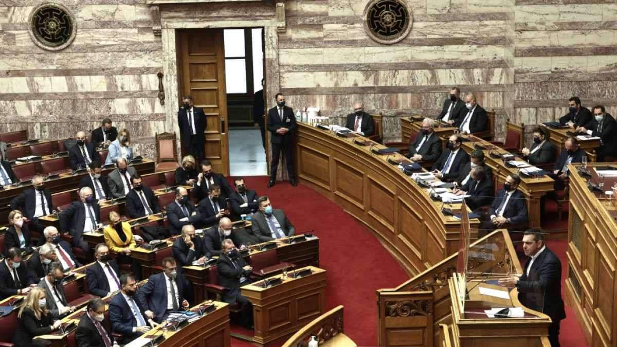 Πρόταση μομφής: Τι είναι και τι προβλέπουν το Σύνταγμα και ο κανονισμός ...