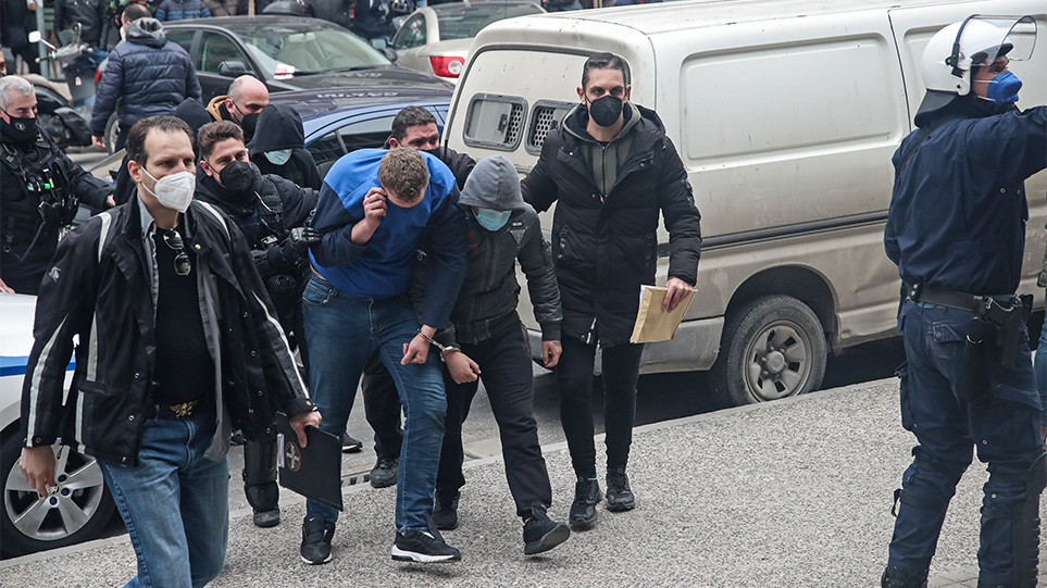 Δολοφονία Άλκη: Σκληρός χούλιγκαν ο 25χρονος που παραδόθηκε, κρυβόταν ...