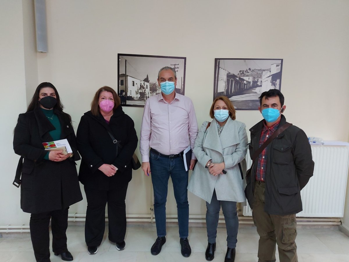 Συνάντηση Συλλόγου Γονέων με το Δήμαρχο Ελασσόνας για το 2ο Δημοτικό ...