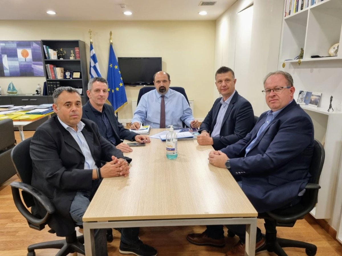 Συνάντηση Σωματείου Οικογενειών Ενόπλων Δυνάμεων (ΣΟΕΔ) με Υφυπουργό ...