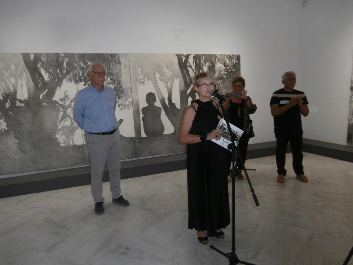 Εγκαινιάστηκε στην Πινακοθήκη η έκθεση της εικαστικού Αντιγόνης Καββαθά ...