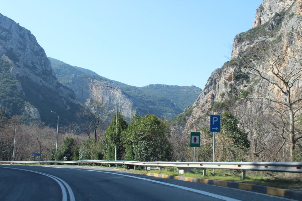 Κρεμαστή γέφυρα στην κοιλάδα των Τεμπών; Γιατί όχι; - LarissaPress