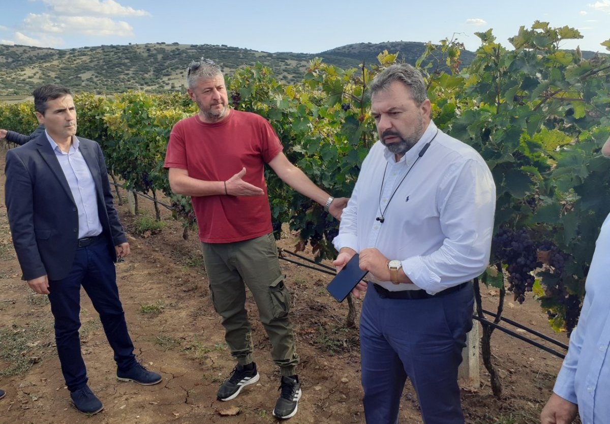 Στον Τύρναβο με τους αμβυκούχους ο Σταύρος Αραχωβίτης - LarissaPress