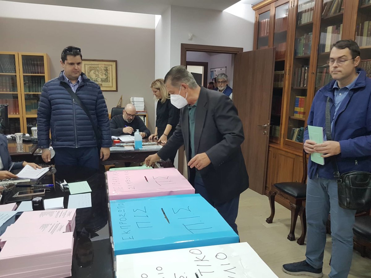Με υβριδική διαδικασία προσέρχονται στις κάλπες τα μέλη του Ιατρικού ...