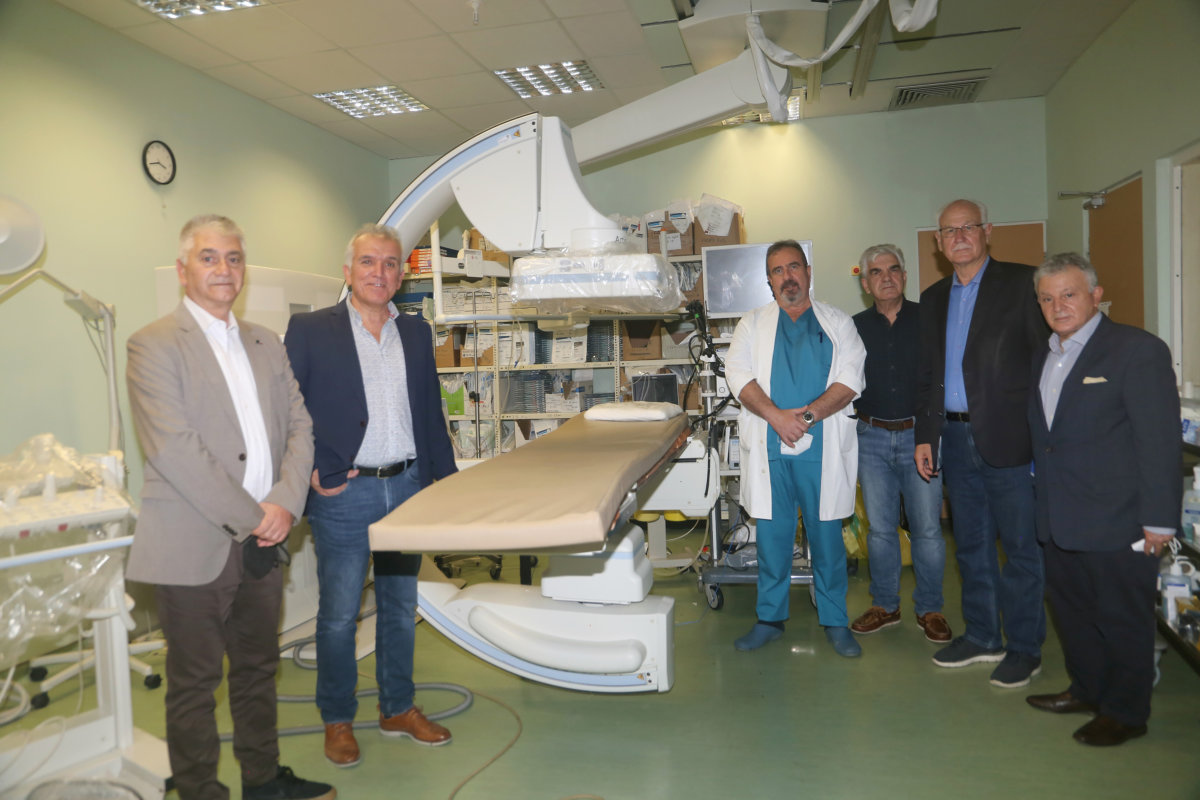 Δωρεά της ΔΕΥΑΛ και της Συνεταιριστικής Τράπεζας στη Γαστρεντερολογική ...