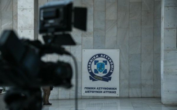 Μάνδρα: Ομολόγησε ο 14χρονος – Σκότωσε τον 17χρονο αδερφό του ...