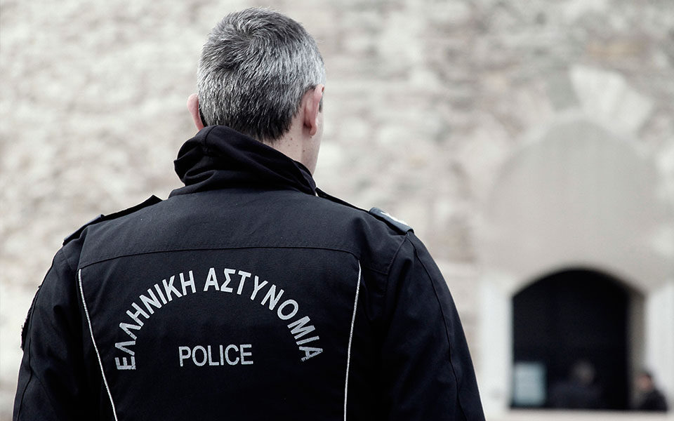 Βοιωτία: Βρέθηκε πυρίτιδα στο χέρι του 17χρονου που πυροβολήθηκε από ...