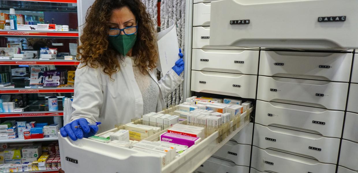 Φάρμακα: Μόνο ηλεκτρονική συνταγογράφηση για όσα είναι σε έλλειψη - Τι ...