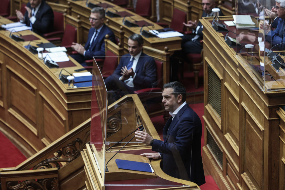 Η ενόχληση Μητσοτάκη για το ΕΑΜ και η απάντηση Τσίπρα - LarissaPress