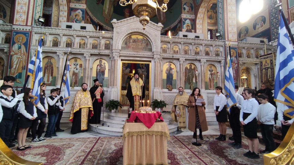 Τιμήθηκαν στη Λάρισα οι Τρεις Ιεράρχες - LarissaPress