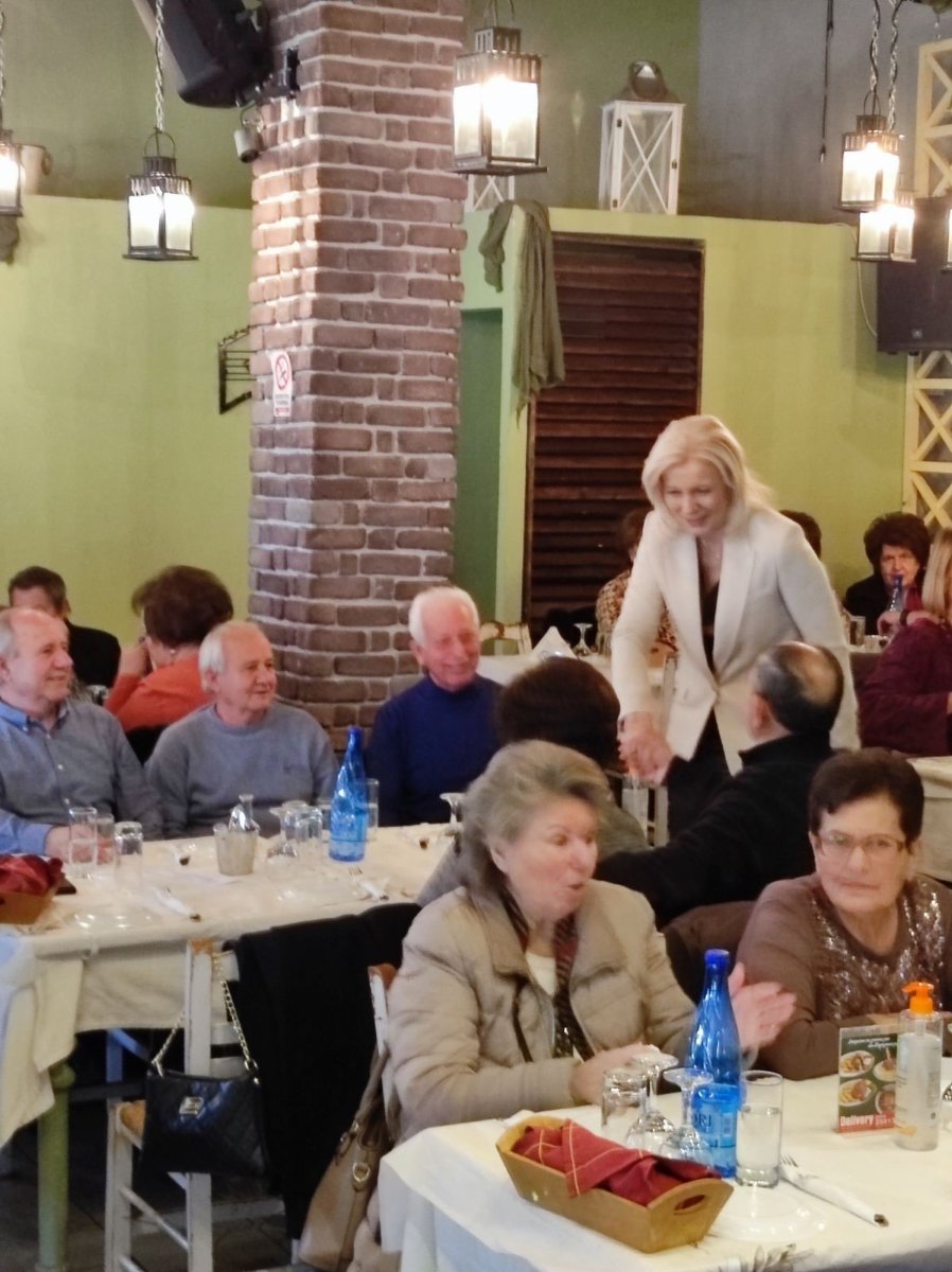 Ρ. Καραλαριώτου στην πίτα συνταξιούχων ΟΤΑ: Οι συνταξιούχοι αξίζουν την ...
