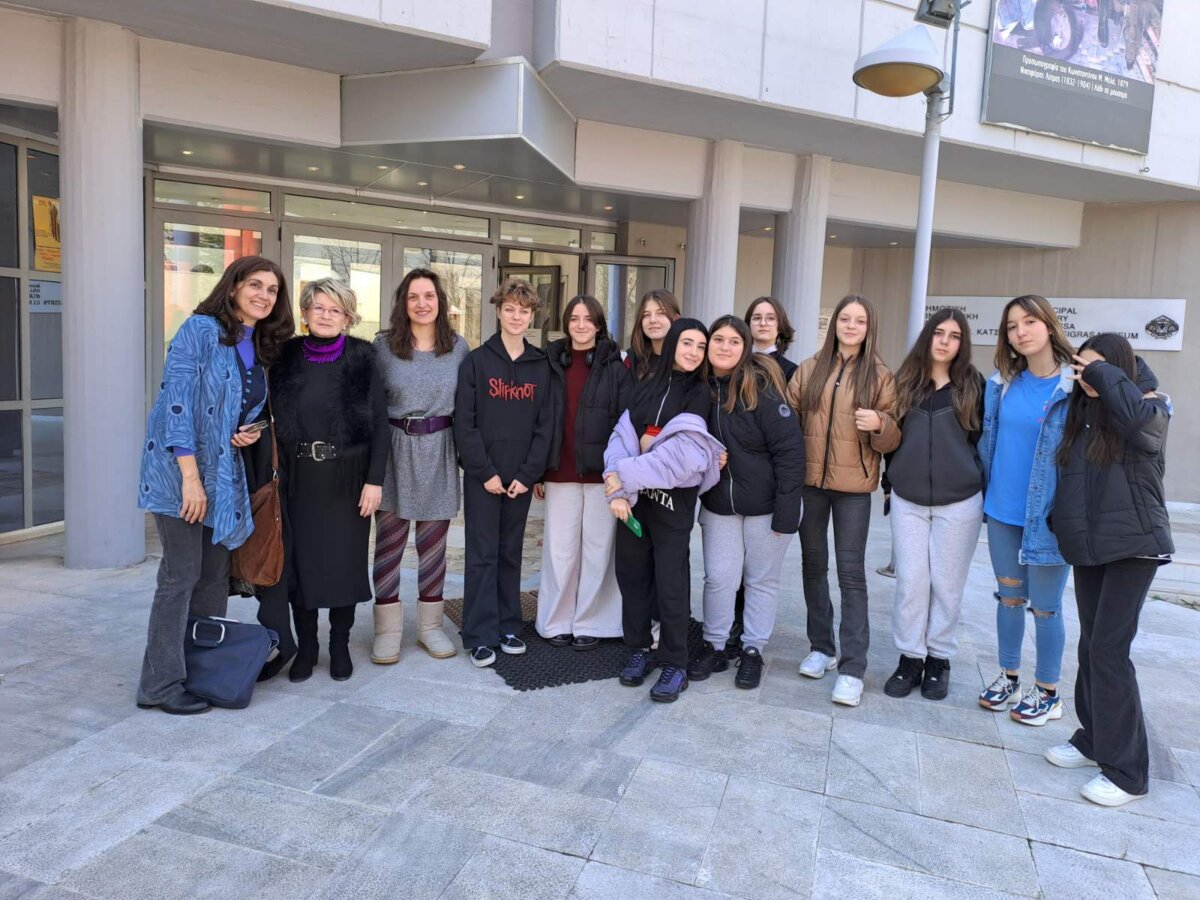Το Μουσικό Σχολείο Λάρισας στη Δημοτική Πινακοθήκη - LarissaPress