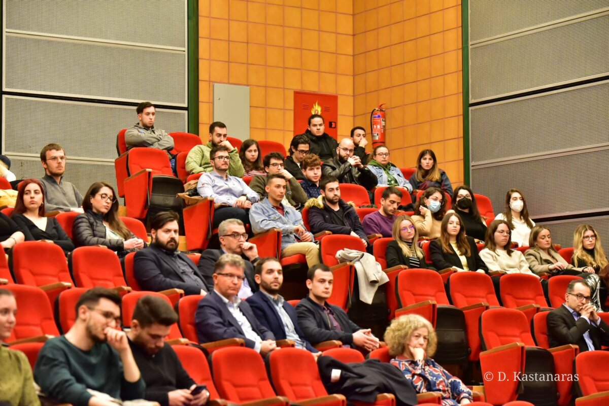 Ο Καθηγητής Χειρουργικής Paris Tekkis Επίτιμος Διδάκτορας του ...
