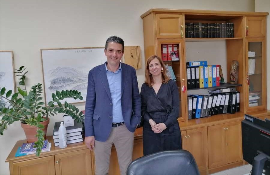 Στη ΔΥΠΑ (ΟΑΕΔ) Λάρισας ο υπ. βουλευτής Νίκος Ντόλας - LarissaPress