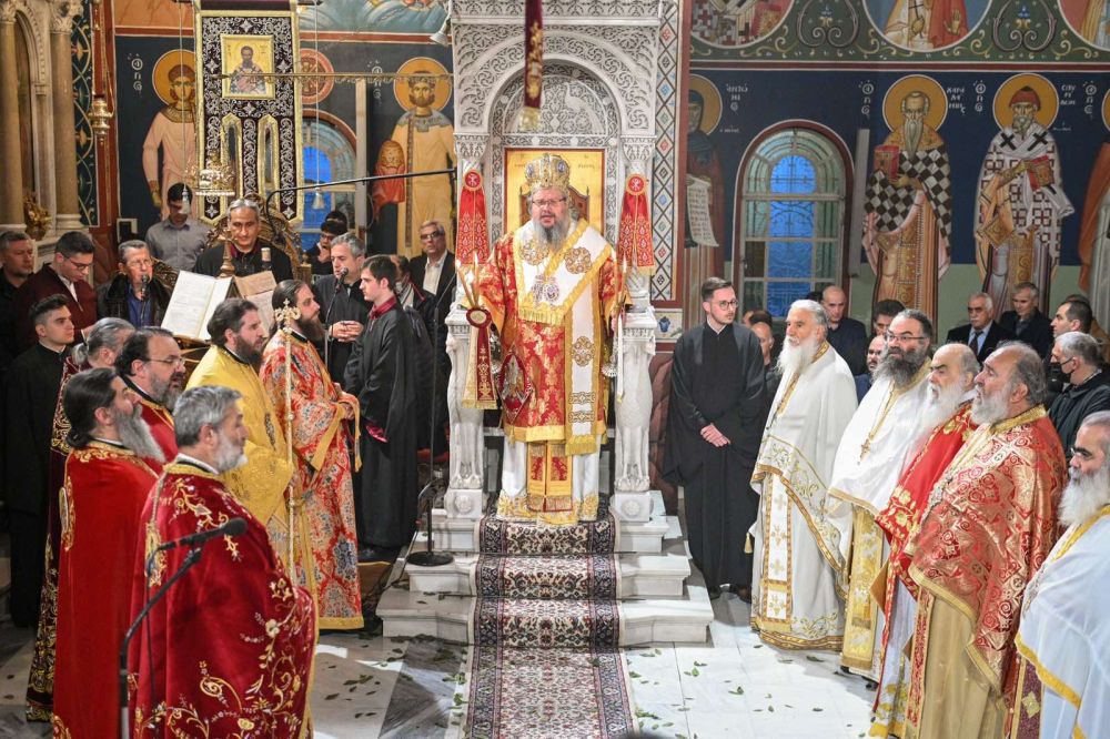 Σε αναστάσιμο κλίμα ο Εσπερινός της Αγάπης στον Άγιο Αχίλλιο - LarissaPress