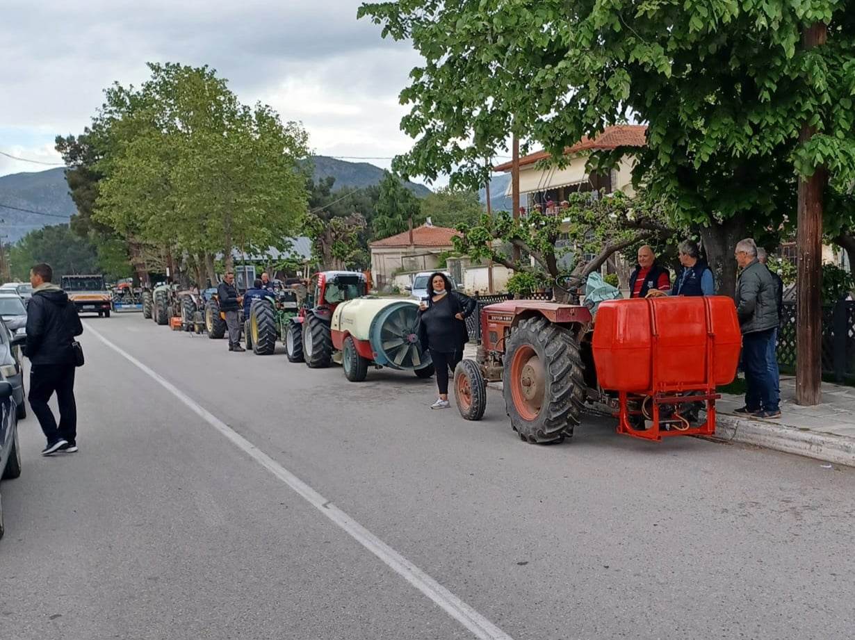 Βγήκαν στους δρόμους οι αγρότες - LarissaPress