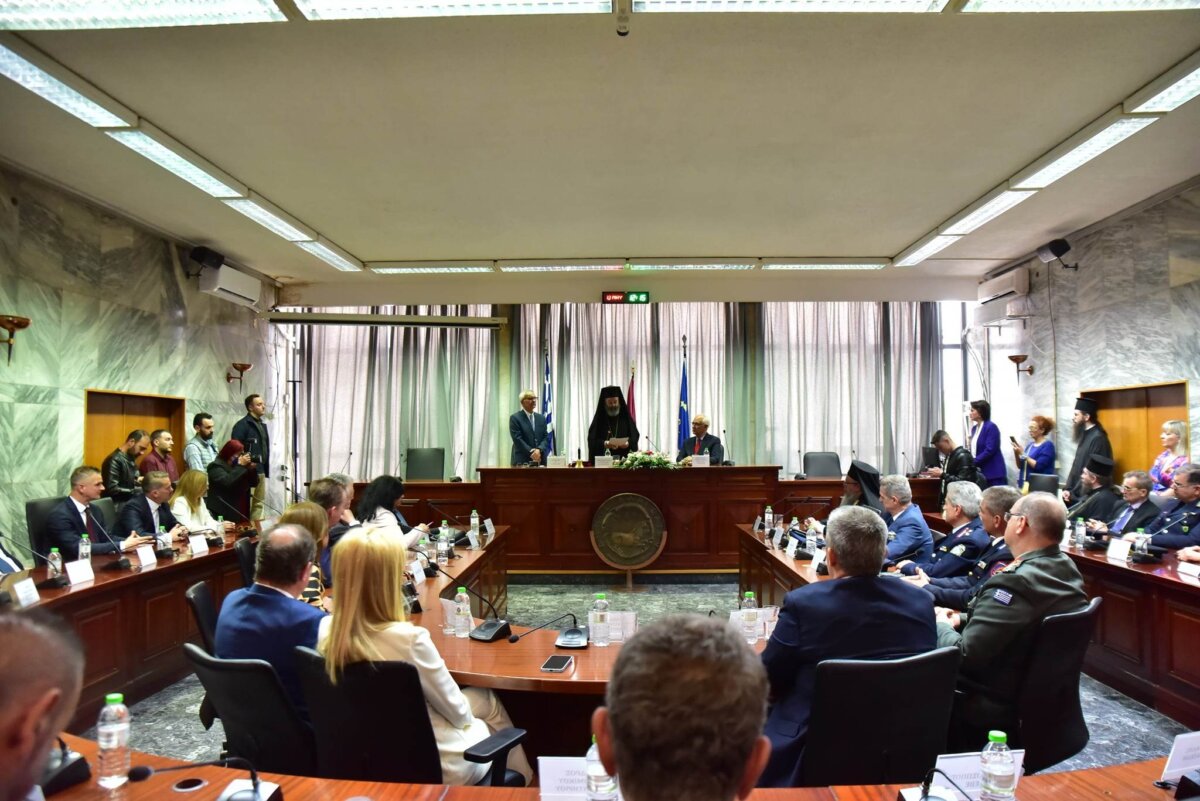 Αρχιεπίσκοπος Μακάριος: Την τιμή την αποδίδω σε όλους τους Έλληνες της ...