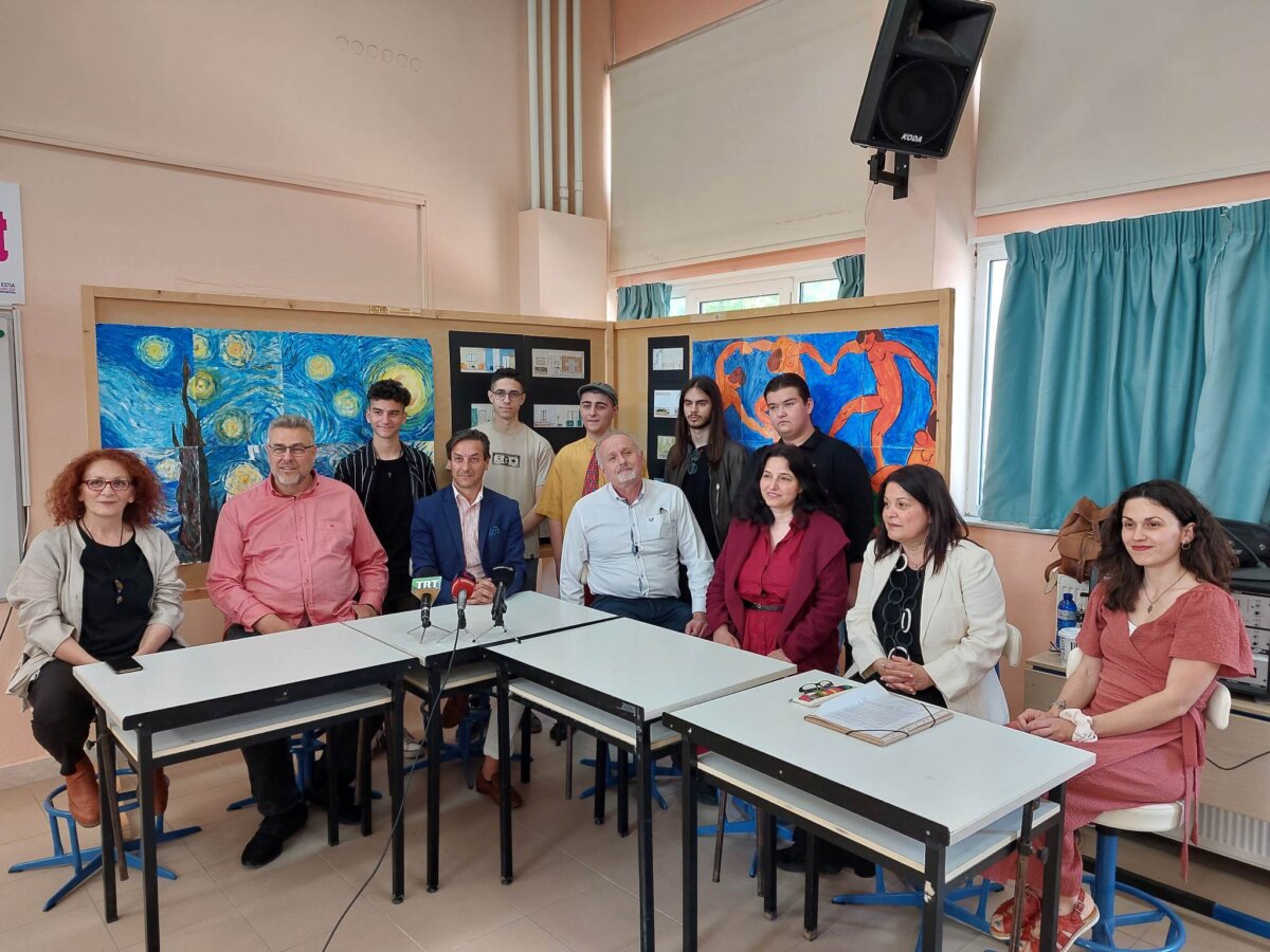 Εικαστική παρέμβαση μαθητών του 4ου ΕΠΑΛ Λάρισας σε βιτρίνες ...