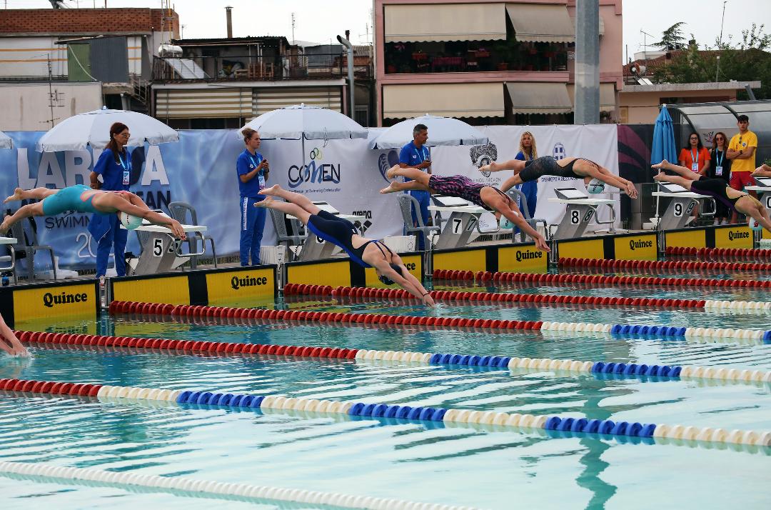 Μεσογειακό Κύπελλο Κολύμβησης: Θέαμα και… κλάματα στο κολυμβητήριο της ...