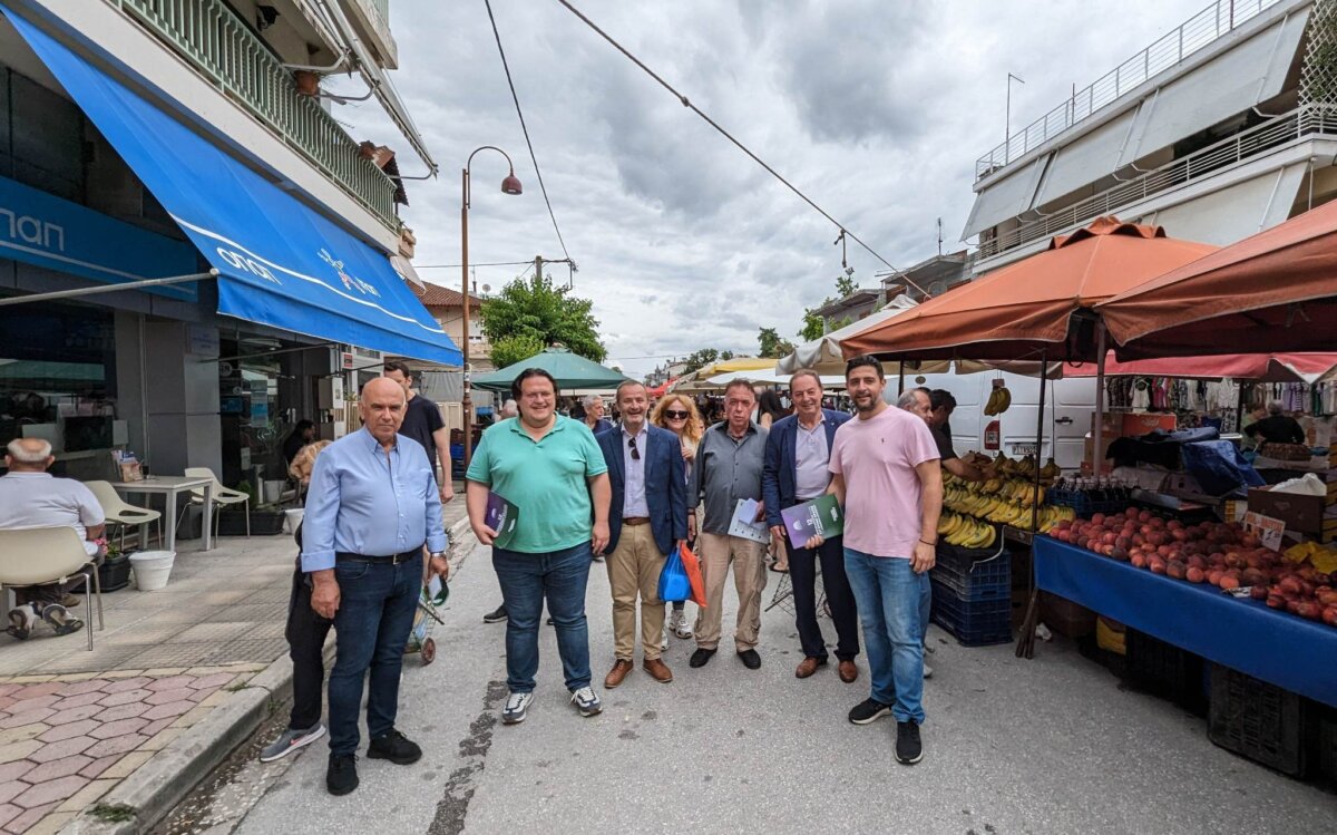 Στη Νεάπολη ο Θωμάς Παπαλιάγκας με κλιμάκιο του ΠΑΣΟΚ - LarissaPress