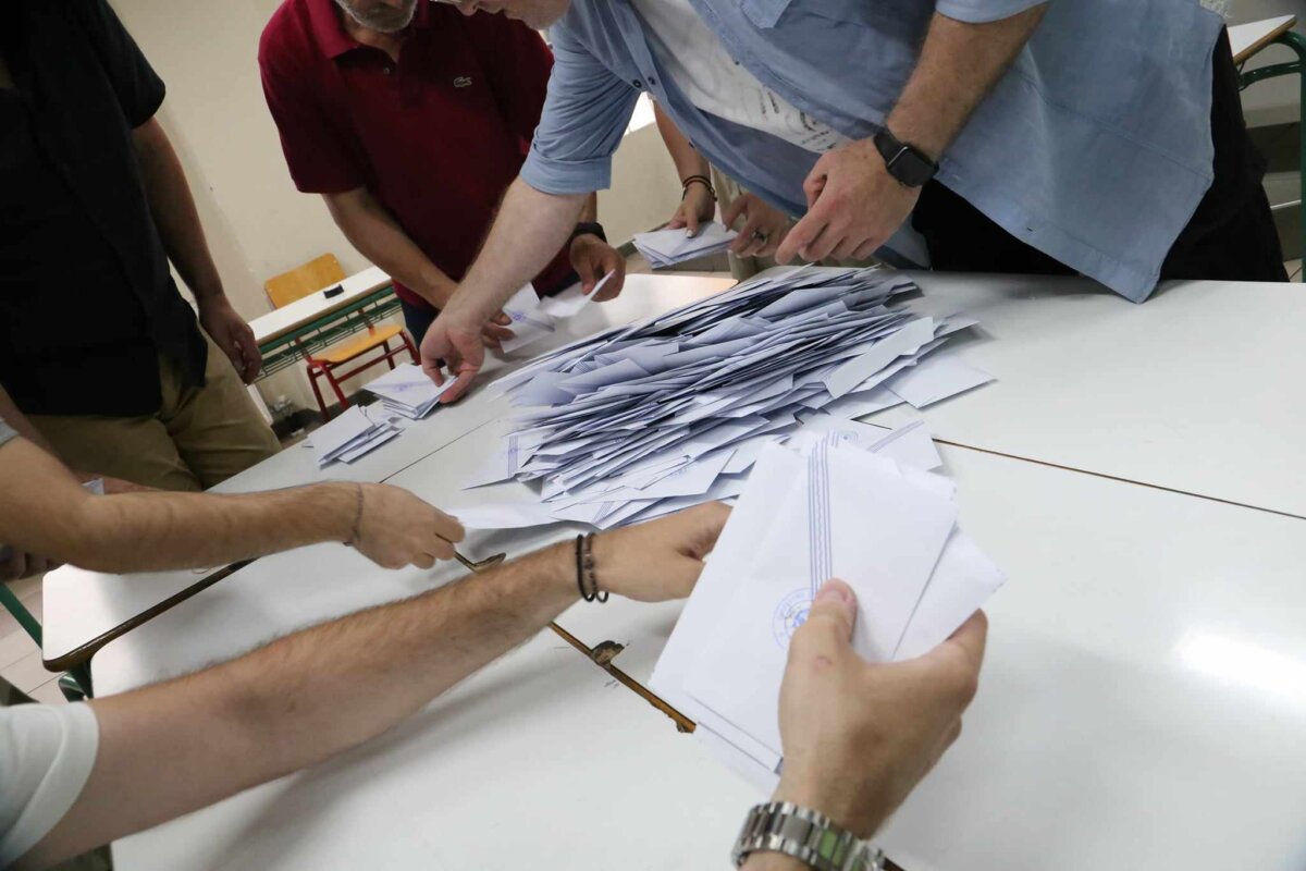Ποιοι προηγούνται στη μάχη των σταυρών σε δήμο Λαρισαίων και Περιφέρεια ...