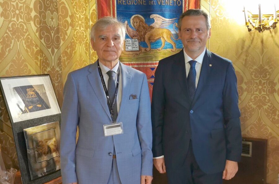 Με τον πρόεδρο του Περιφερειακού Συμβουλίου του Βένετο ο πρόεδρος του Δ ...