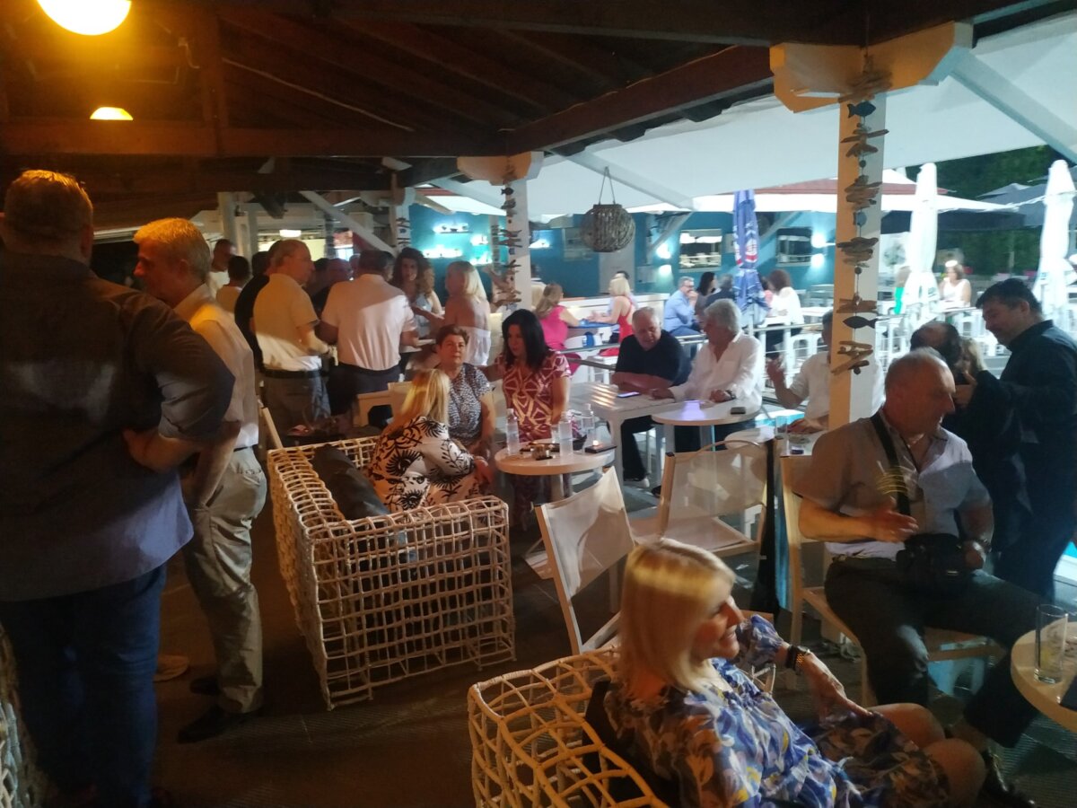 Η ΔΑΚΕ Καθηγητών Λάρισας εύχεται καλή θητεία στους νέους διευθυντές της ...