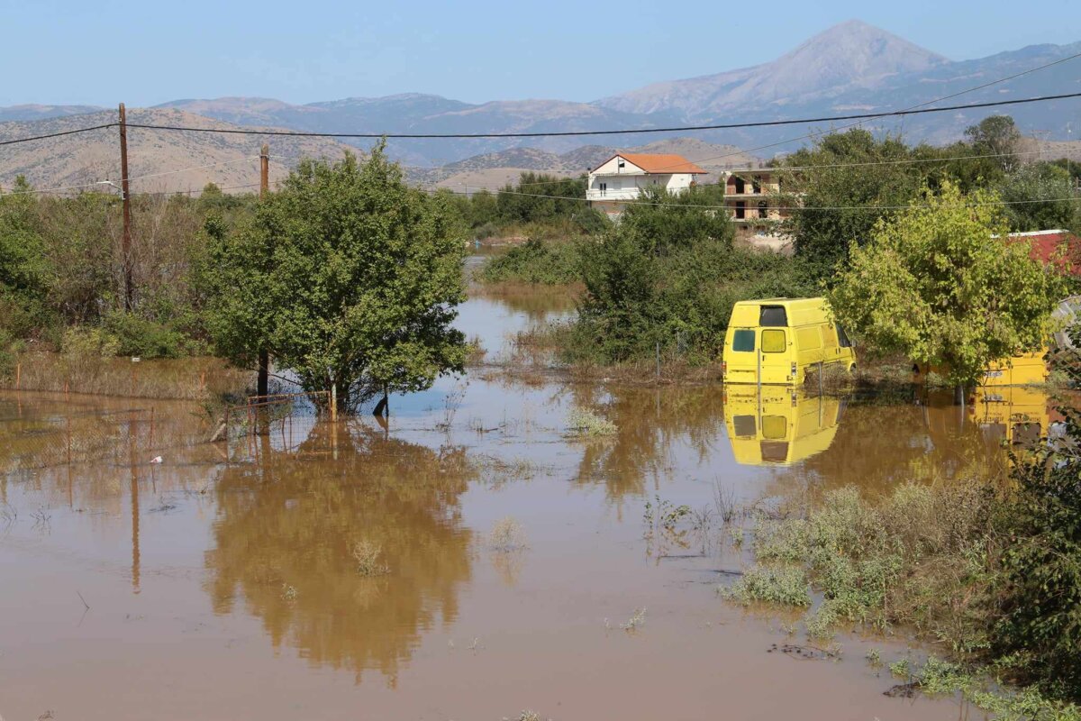 Πλημμύρες: Τηλεφωνική γραμμή ενημέρωσης για θέματα δημόσιας υγείας και ...