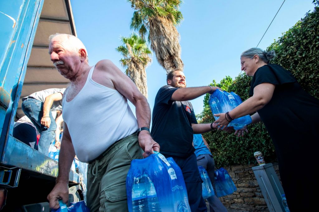Χωρίς πόσιμο νερό παραμένει ο Βόλος – Υγειονομική «βόμβα» τα νεκρά ζώα ...