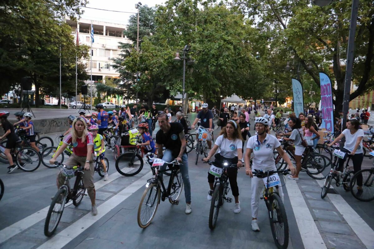 Πραγματοποιήθηκε η ποδηλατάδα αλληλεγγύης στη Λάρισα - Συγκεντρώθηκαν ...