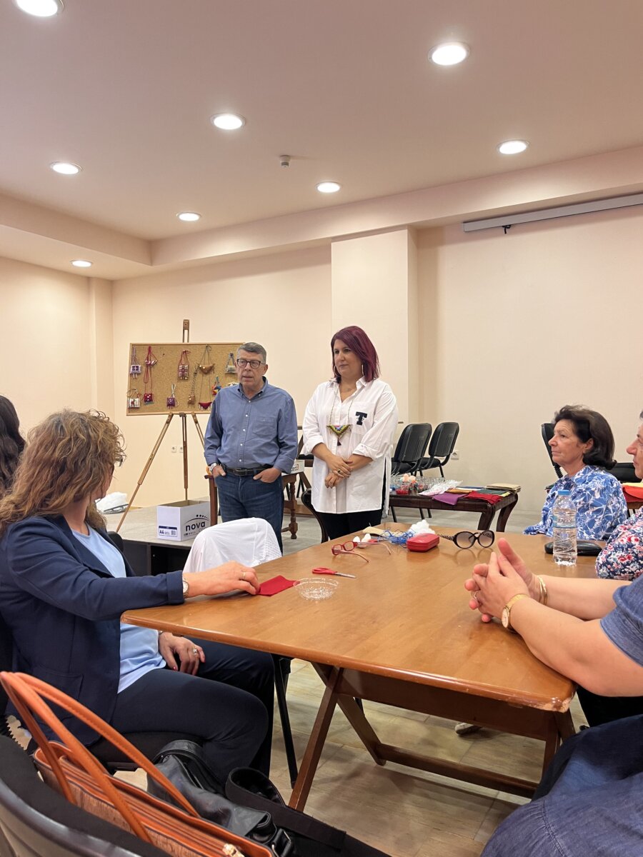 Έφτιαξαν φυλαχτά για καλό σκοπό στο Λαογραφικό Μουσείο Λάρισας ...