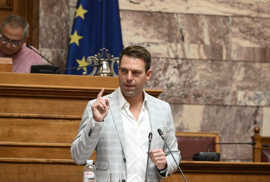 Ο Κασσελάκης εξηγεί τη δήλωσή του για την παρένθετη μητέρα και τα δύο ...