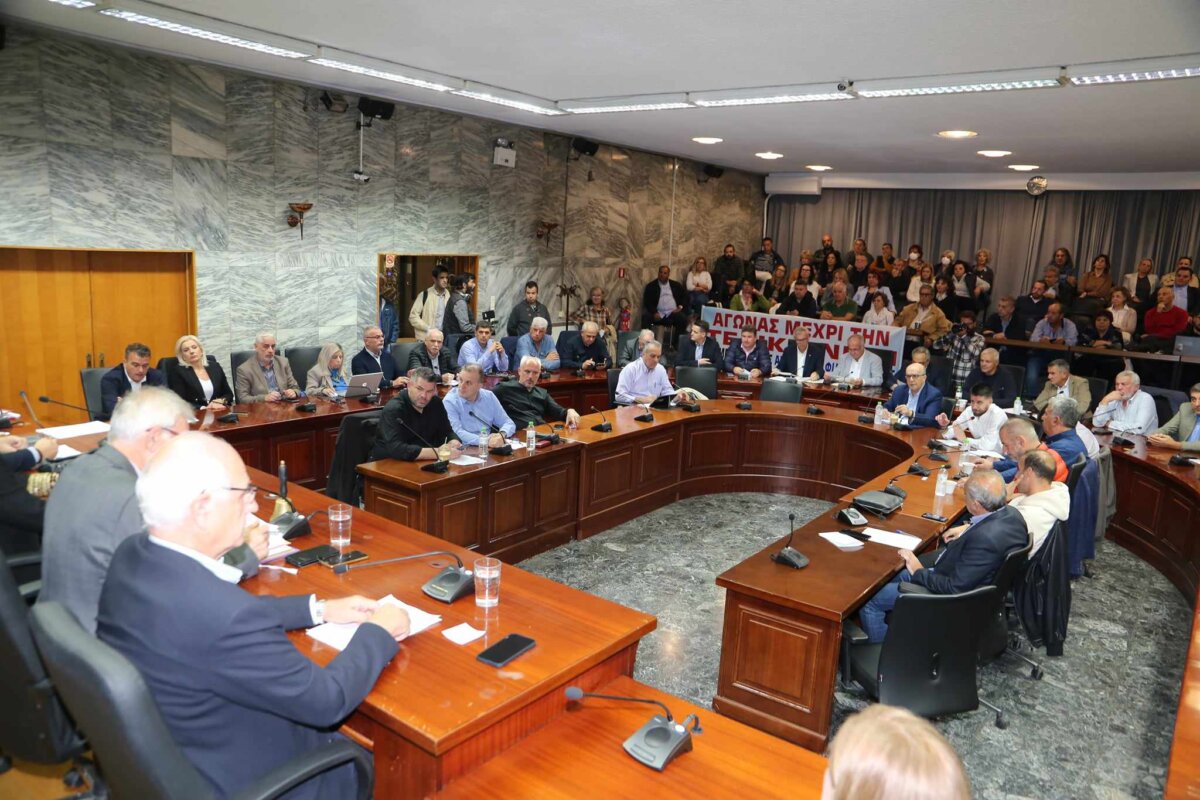 "Ομπρέλα προστασίας" σε Δημοτική Πινακοθήκη-Λαογραφικό Μουσείο και ΔΩΛ ...