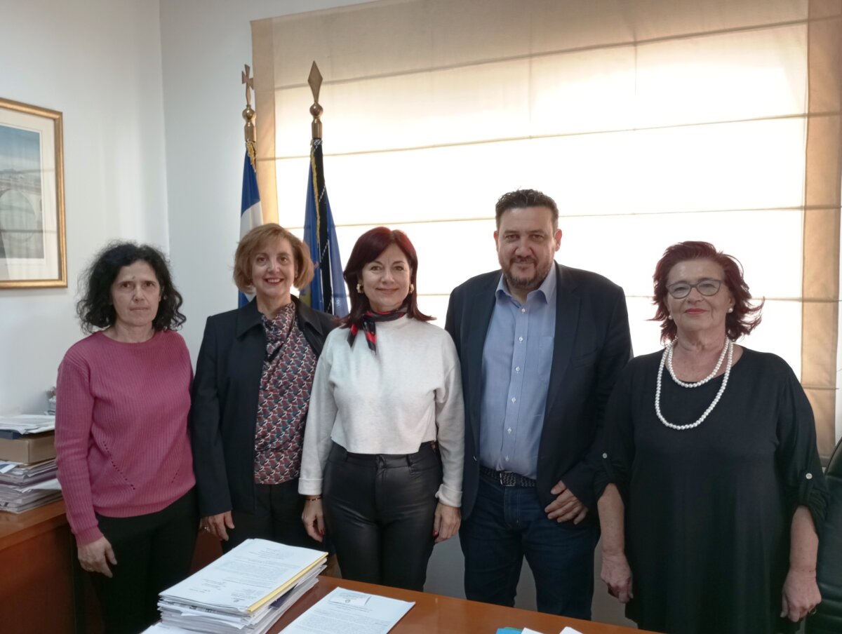 Στο Γ.Ν.Λ ο Νεοσύστατος Σύλλογος Φίλων του Κέντρου Ψυχικής Υγείας ...