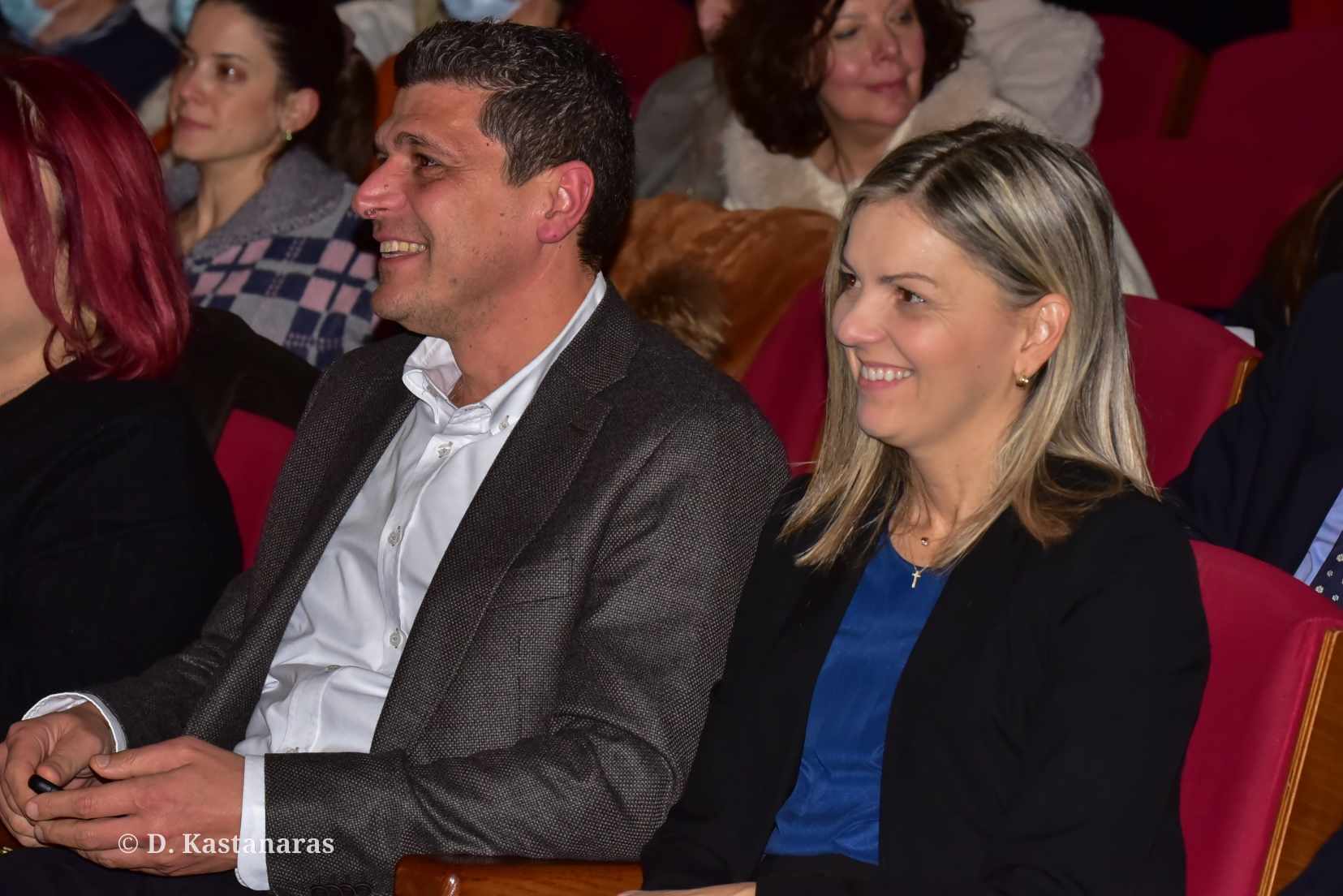 Δημόσια πρώτη - LarissaPress