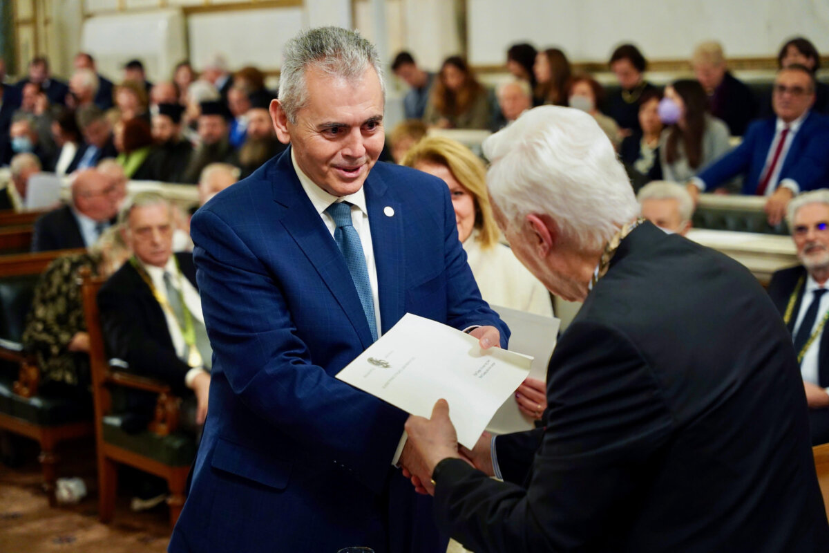 Χαρακόπουλος: Ύψιστη αναγνώριση η βράβευσή μας από την Ακαδημία Αθηνών ...