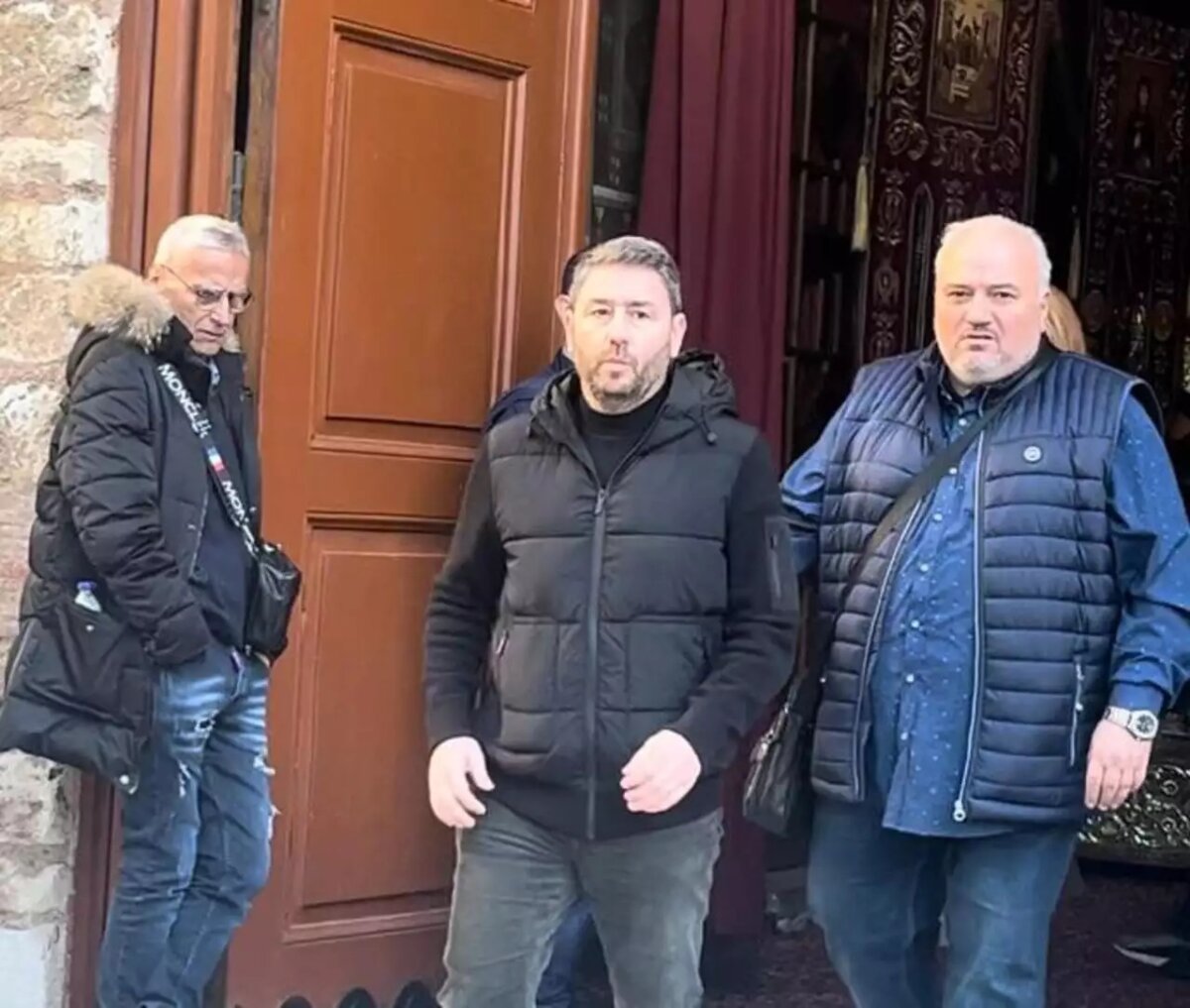 Στην κηδεία του Βασίλη Καρρά ο Νίκος Ανδρουλάκης: «Περάσαμε αξέχαστες ...
