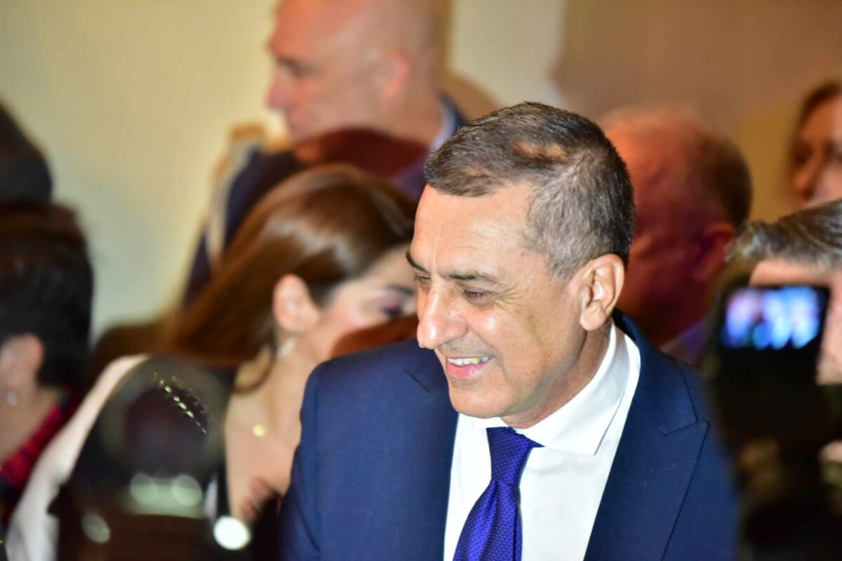 Το πολιτικό στίγμα του Δημήτρη Κουρέτα - LarissaPress