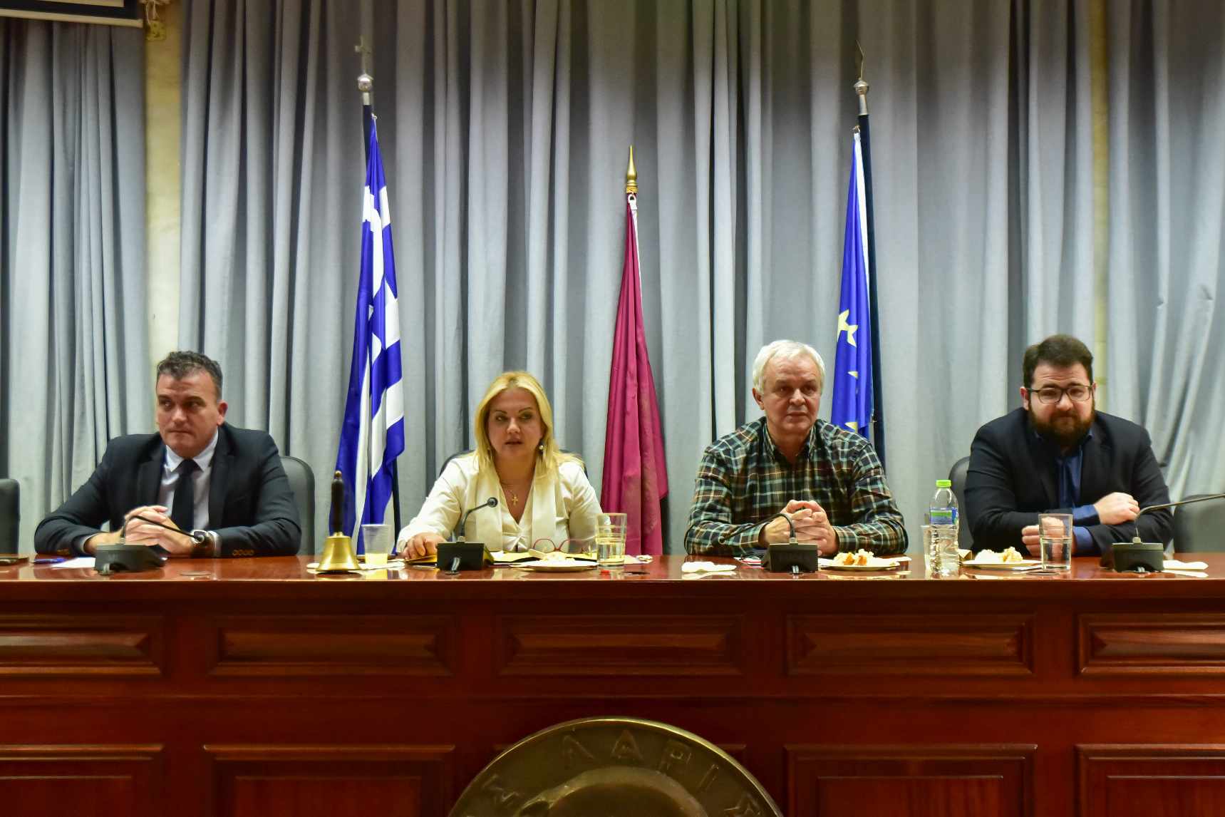 Πανηγυρικά και ομόφωνα η εκλογή νέου προεδρείου στο Δημοτικό Συμβούλιο ...