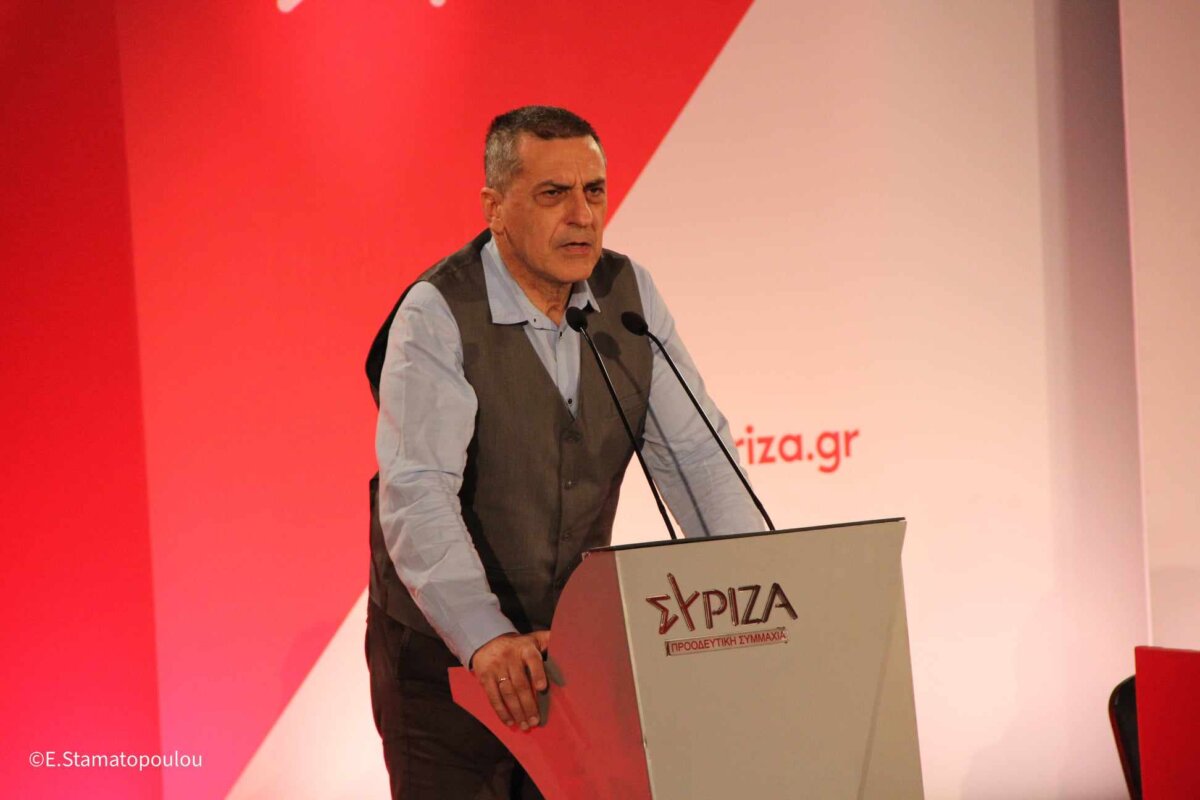 Δημήτρης Κουρέτας: Αποδόμηση - LarissaPress