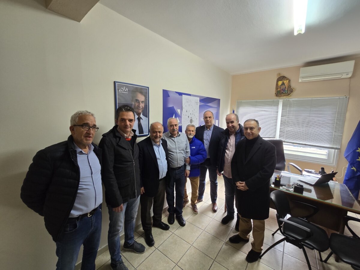 Τα γραφεία της Δ.Ε.Ε.Π. Νέα Δημοκρατία Λάρισας επισκέφτηκε ο Δημήτρης ...