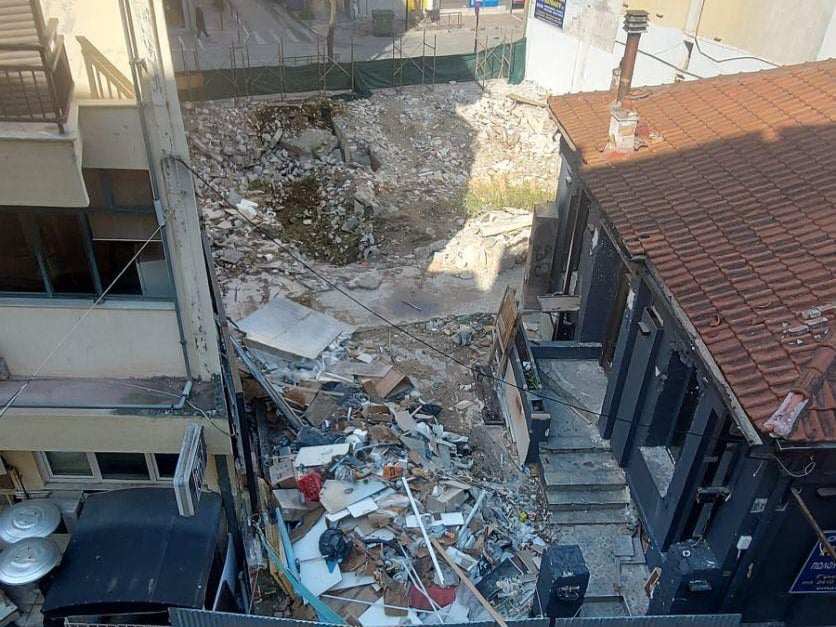 Εικόνα που δεν αρμόζει στο κέντρο της Λάρισας - LarissaPress