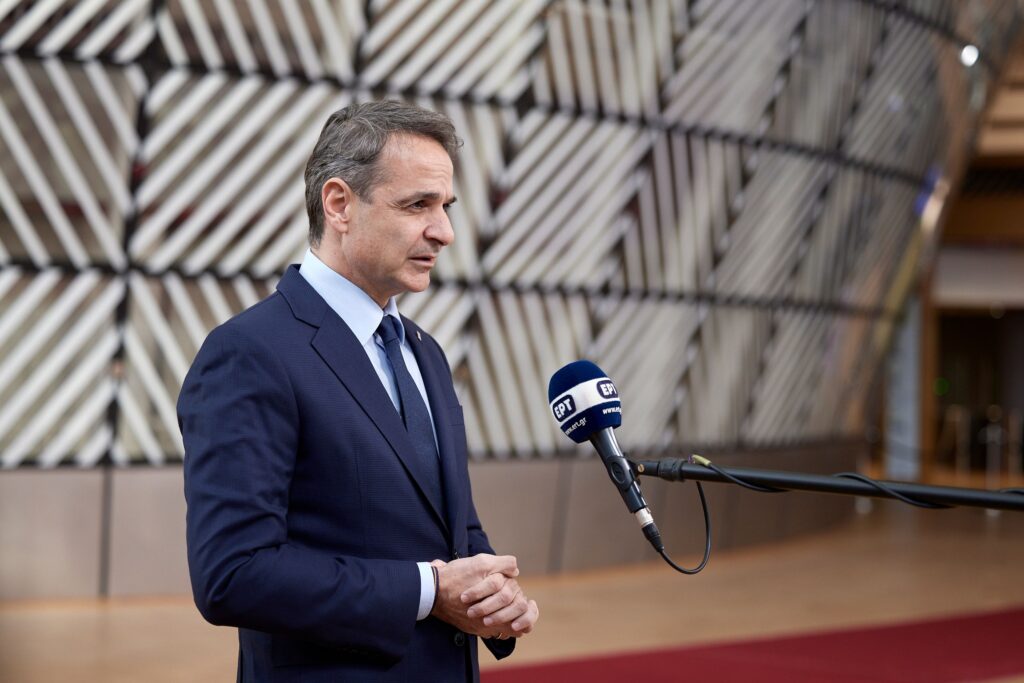 Σύνοδος ΕΕ -Κ. Μητσοτάκης: Η ΕΕ να εκδώσει ευρωομόλογα για την αμυντική ...