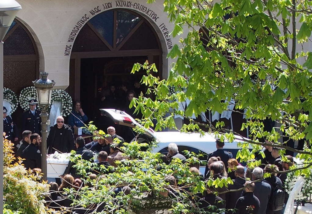 Γρεβενά: Θρήνος στην κηδεία του 31χρονου αστυνομικού που σκοτώθηκε από ...