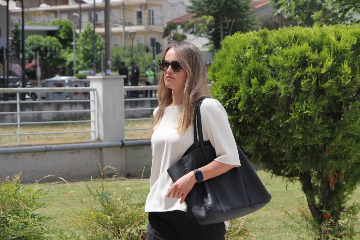 Παρουσία - LarissaPress