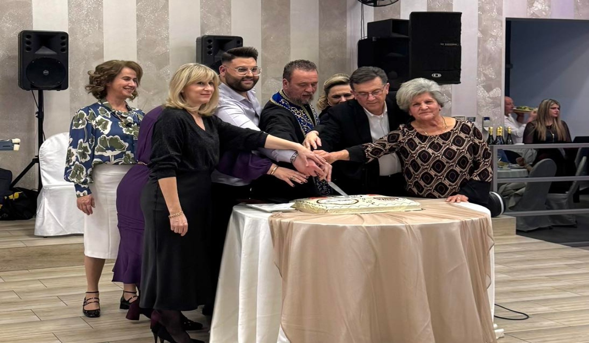 Έκοψαν πίτα η Μικτή Χορωδία και τα τμήματα παραδοσιακών χορών της ...